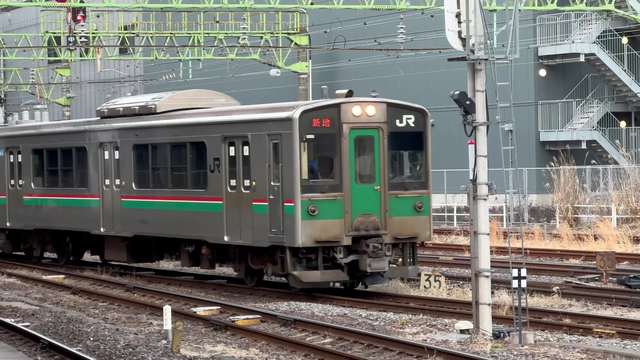 E701系の動画｜無料の動画素材サイト「動画AC」