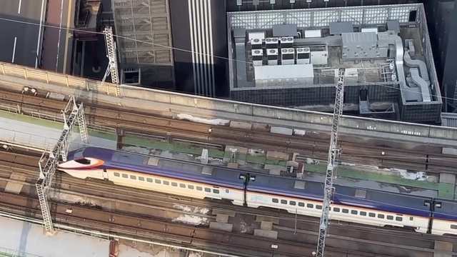 E3系L66編成の入線の動画｜無料の動画素材サイト「動画AC」